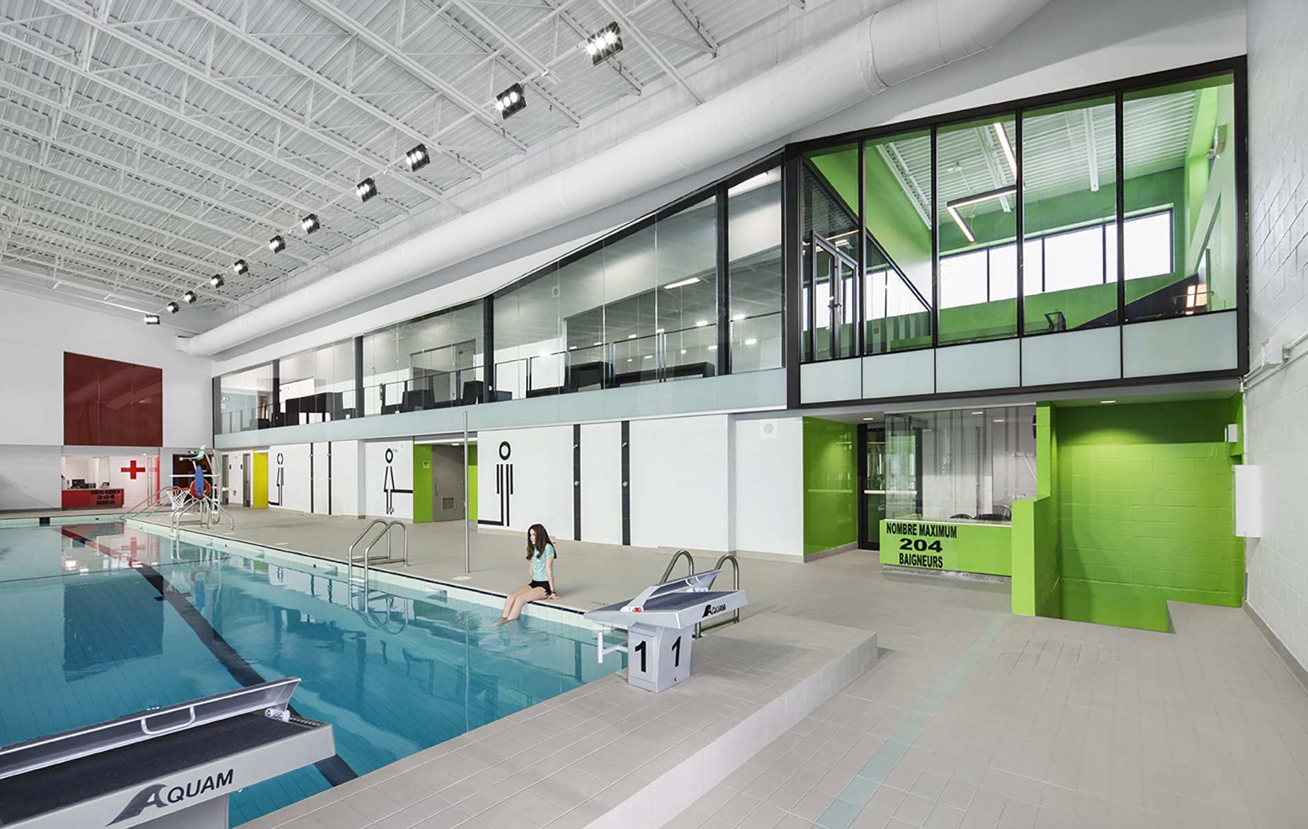 Lavigne High School Pool - Héloïse Thibodeau Architecte